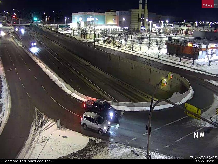 Glenmore Trail / Macleod Trail S (West) - Live Traffic Cameras in Canada